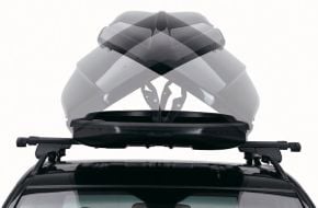 Style your vehicle with the Thule Dynamic 900 Roof Box.